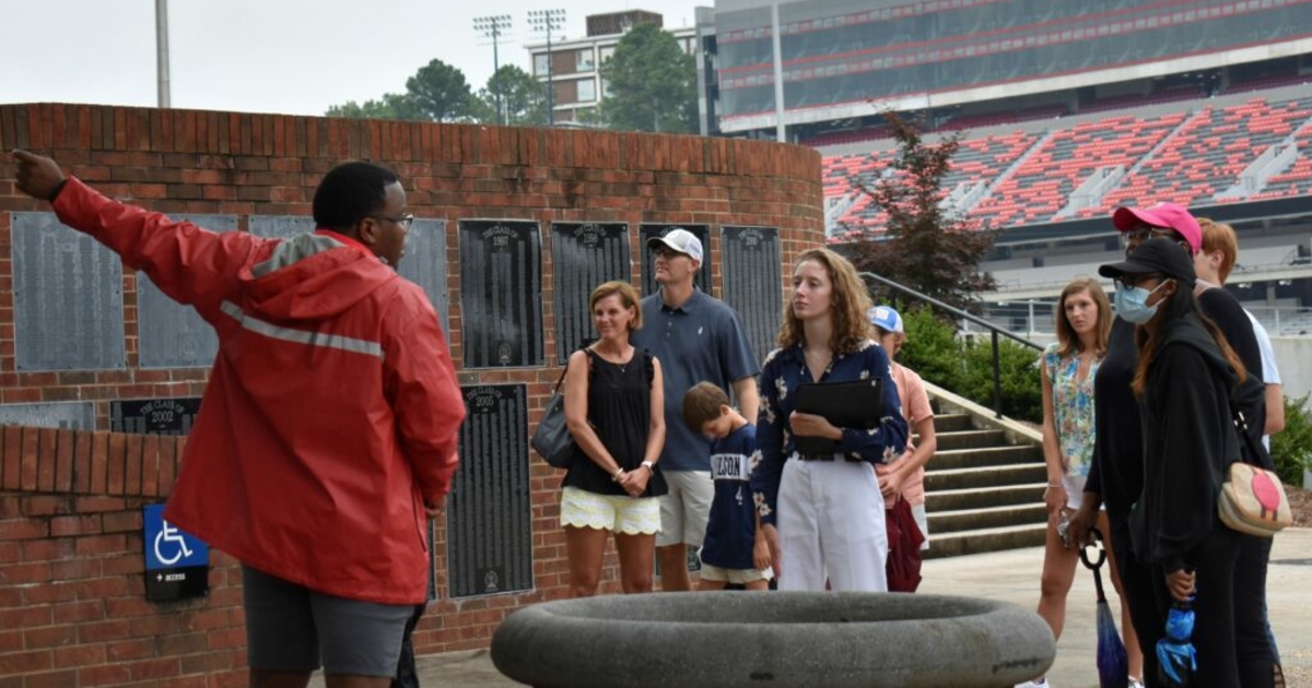 Georgia college students, mask conflict, heading back to campus | News ...